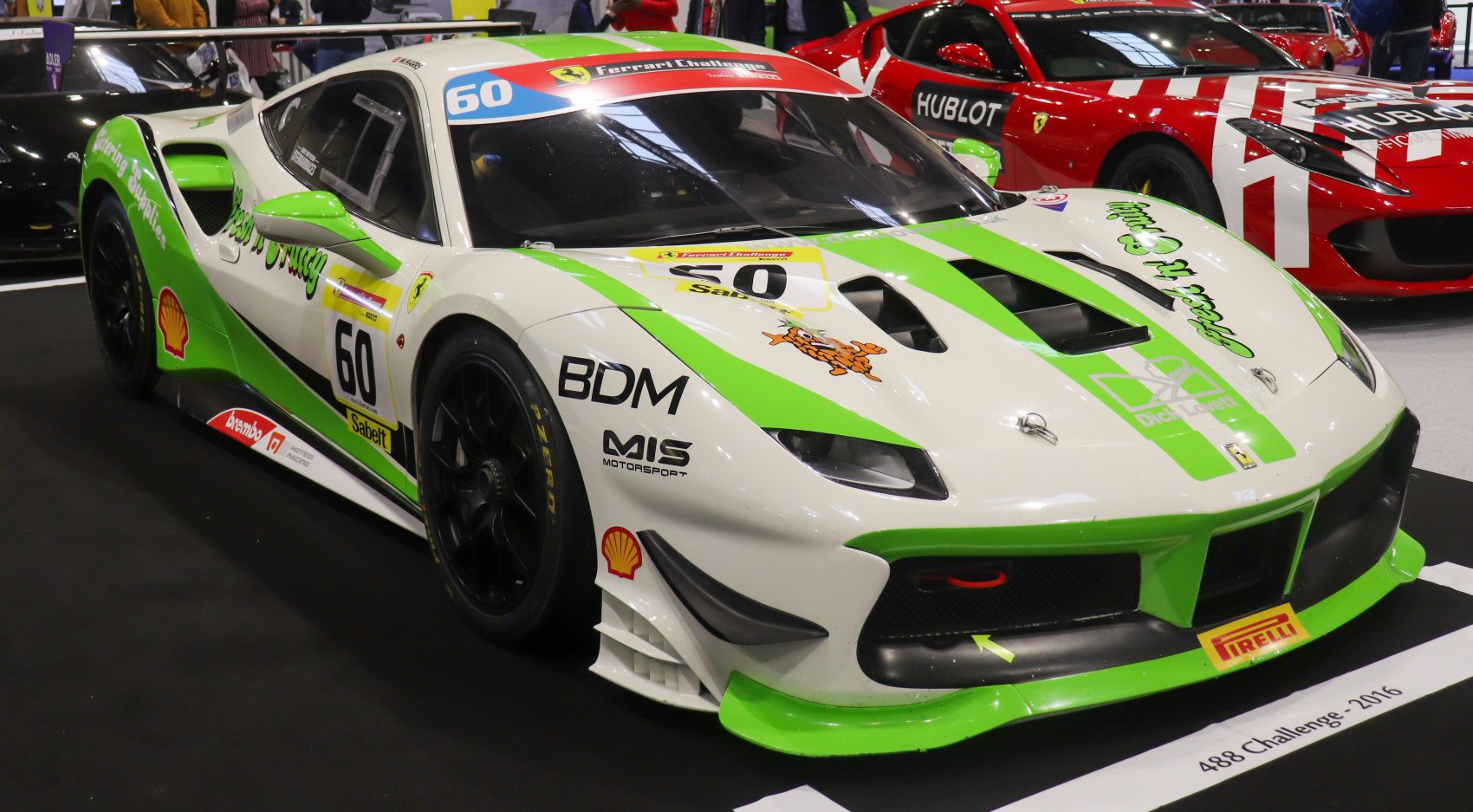 Ferrari 488 technical specifications and fuel economy